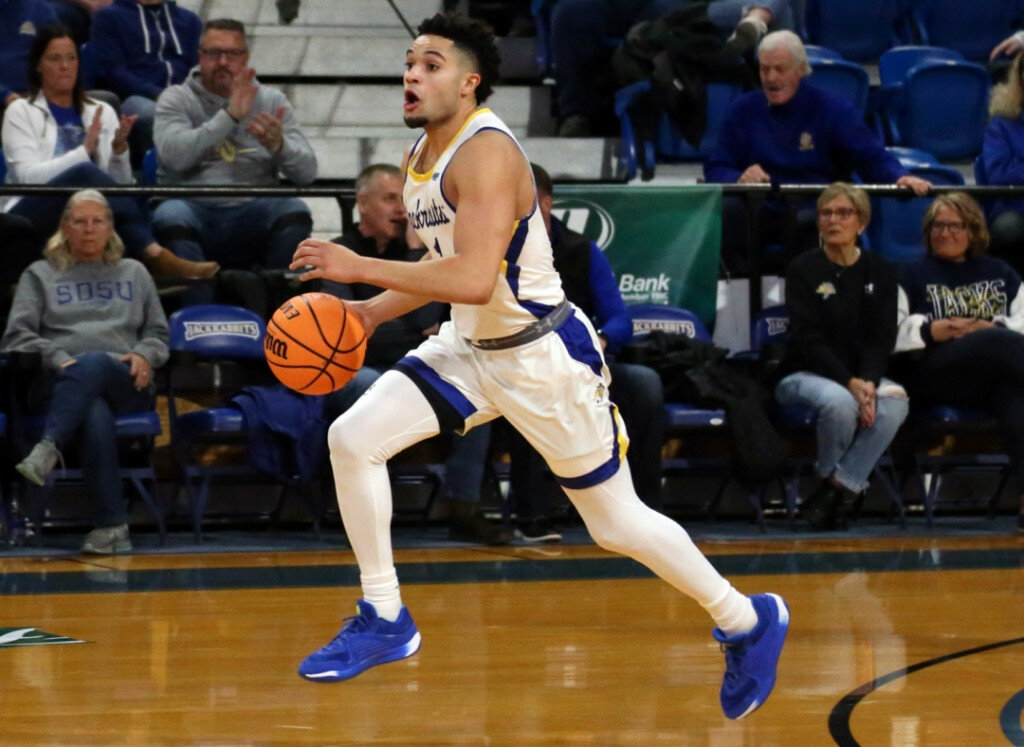 College men's basketball: Jackrabbits pull away from Kansas City late ...