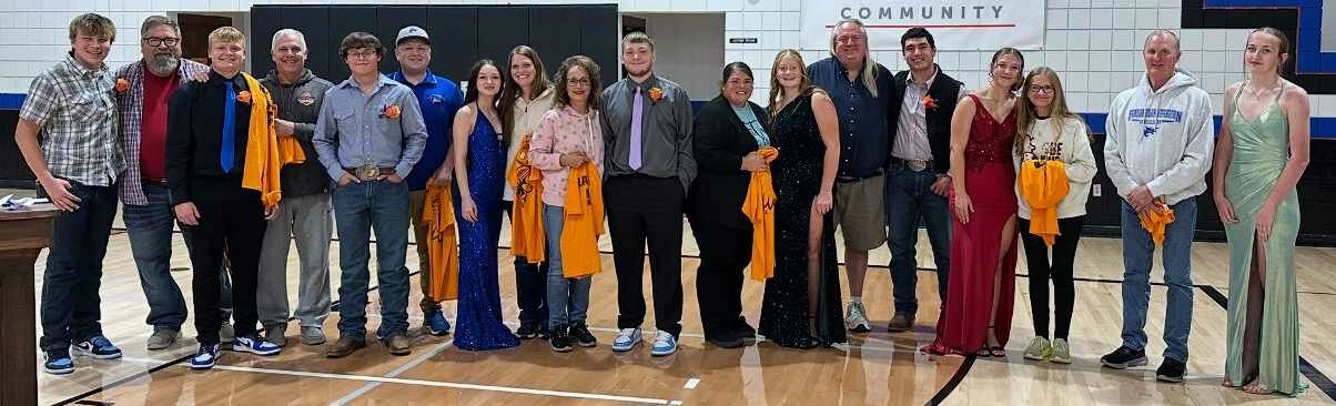 Iroquois homecoming royalty selected - The Daily Plainsman