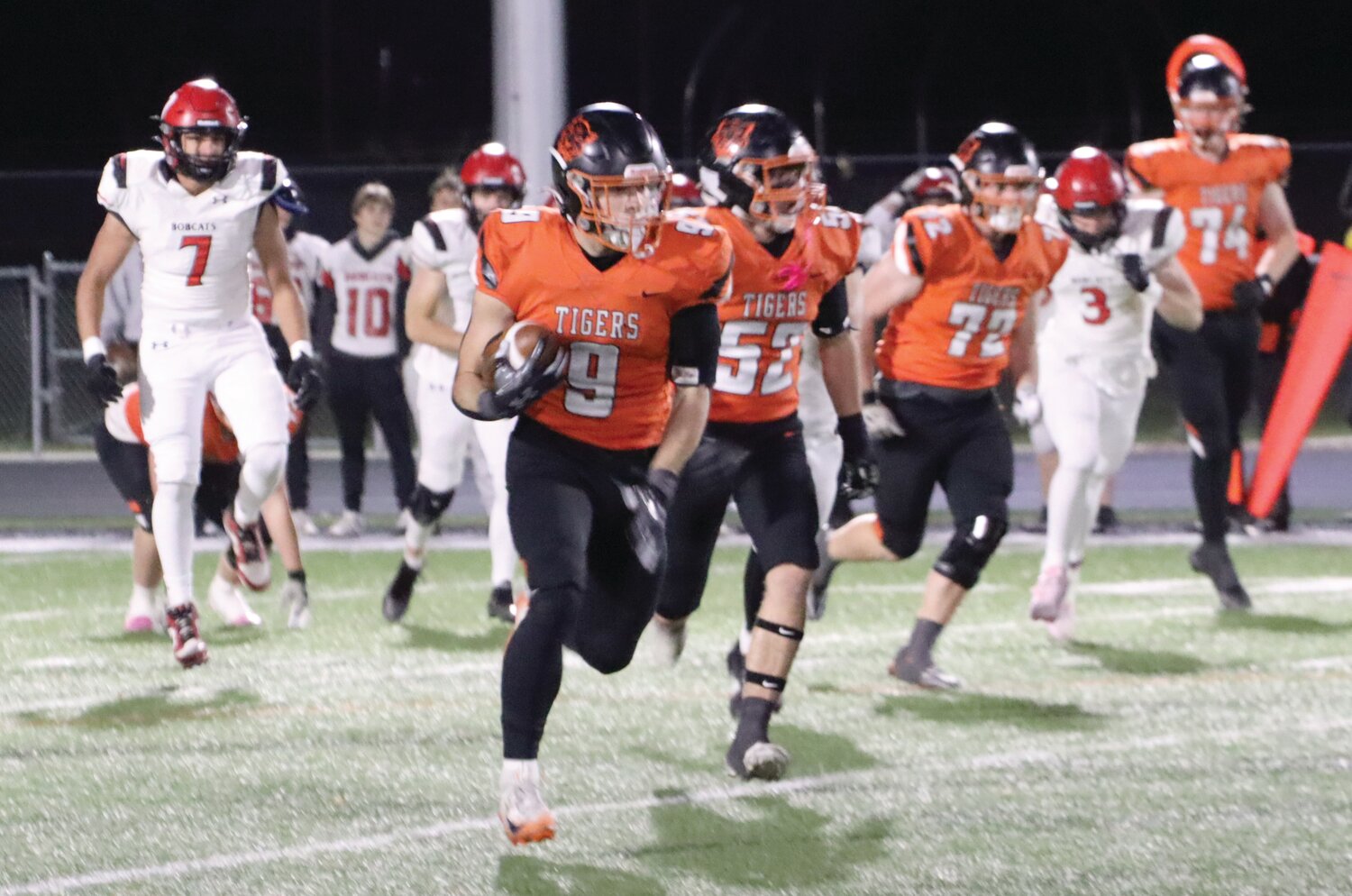 Huron lands six on 11AA all-state team - The Daily Plainsman