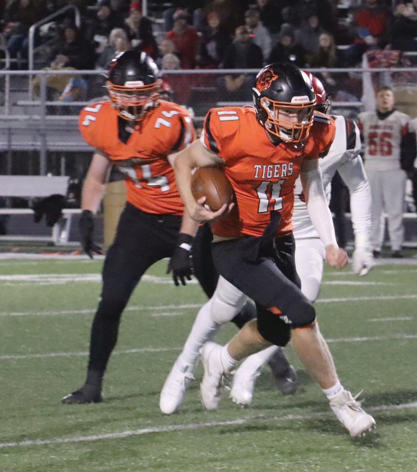 Huron lands six on 11AA all-state team - The Daily Plainsman