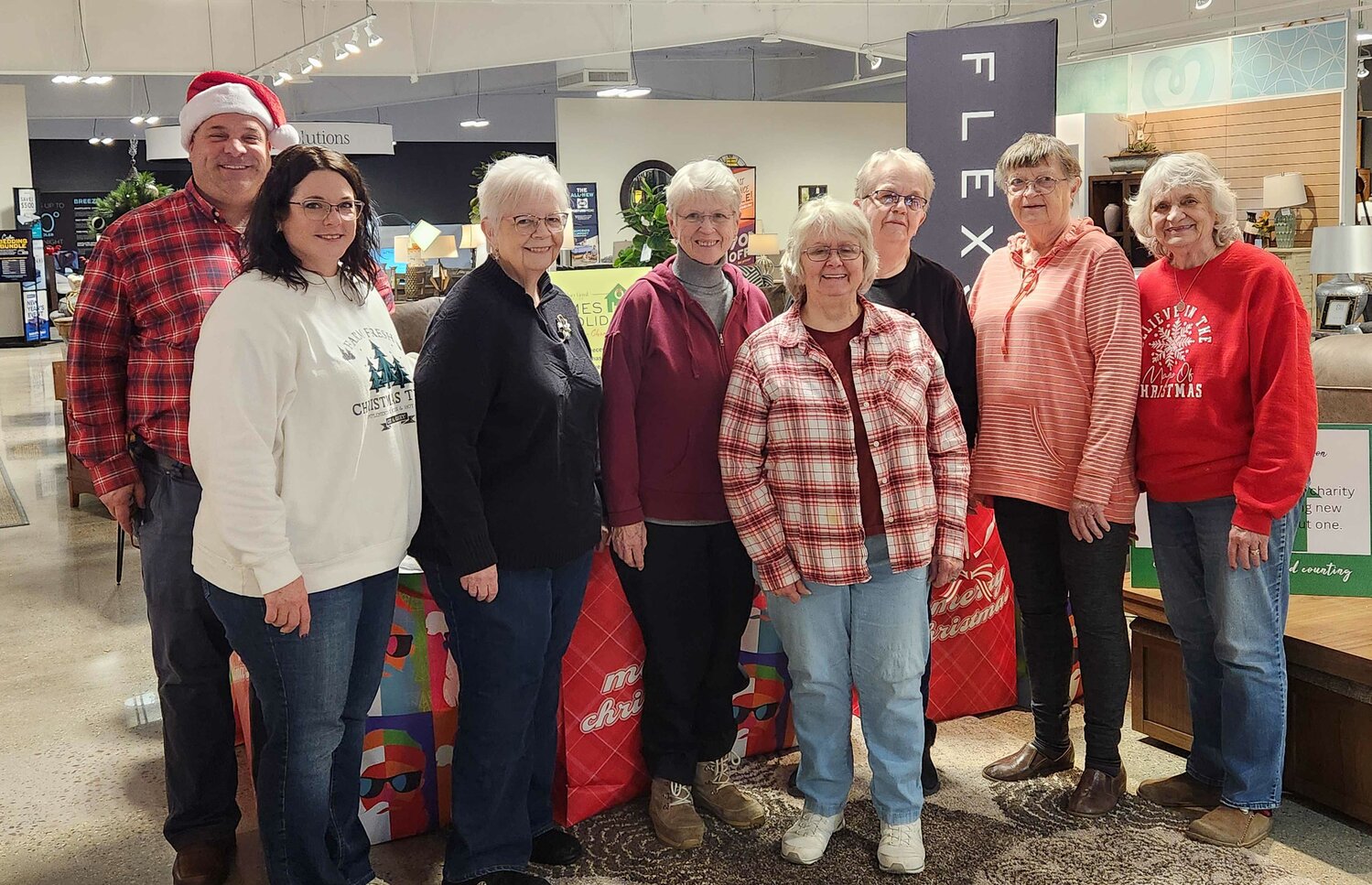 Slumberland hosts 20th annual Homes for the Holidays - The Daily Plainsman