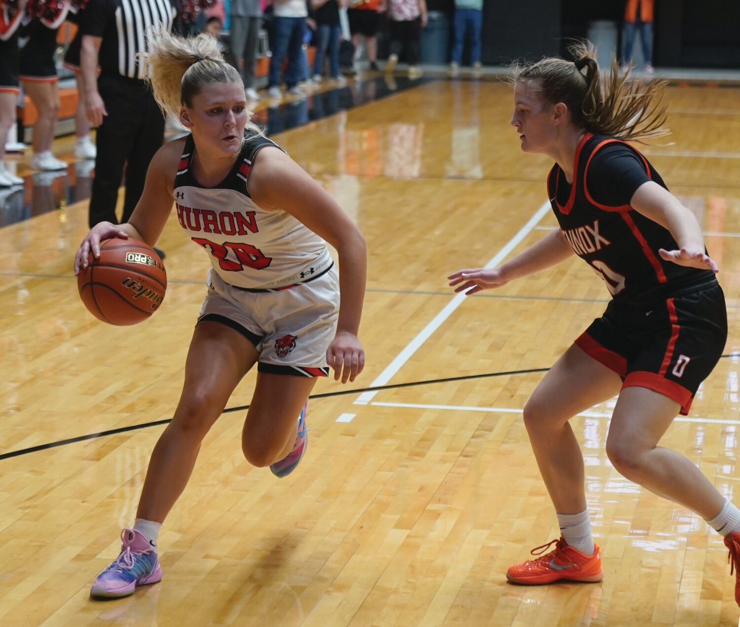 No. 2-ranked Lennox uses defense to stifle Tigers - The Daily Plainsman