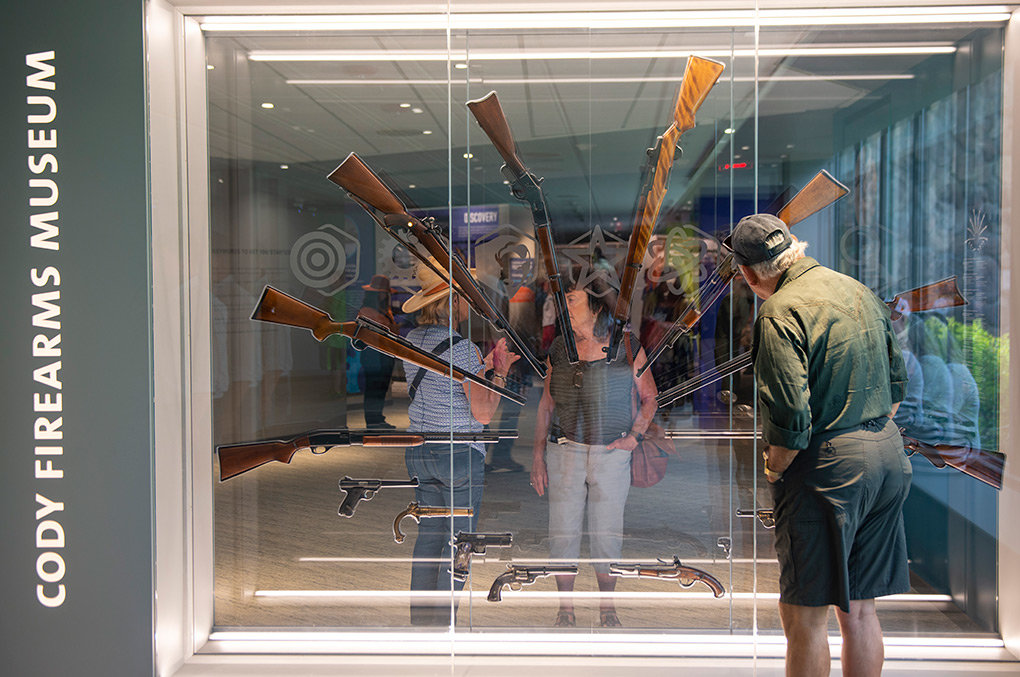 Gun museum’s grand opening draws hundreds in Cody | Powell Tribune
