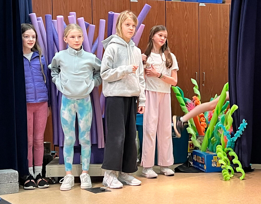 Folger McKinsey Goes Down Under In “Finding Nemo Jr.” Production ...